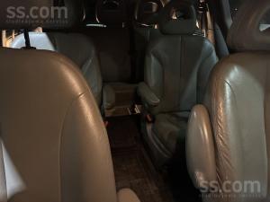 Pelēks Chrysler Voyager 2003 Rīga, ar dzinēja tilpumu 2.50 L un nobraukumu 342 tūkst. km par 1100 €, foto 6 vietnē AUTOMOTO.COM.LV