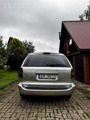 Pelēks Chrysler Voyager 2004 Balvi, ar dzinēja tilpumu 2.80 L un nobraukumu 188 tūkst. km par 6990 €, foto 3 vietnē AUTOMOTO.COM.LV