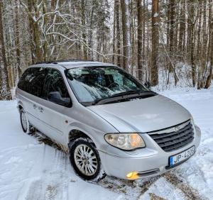 Pelēks Chrysler Voyager 2004 Tukums, ar dzinēja tilpumu 2.80 L un nobraukumu 297 tūkst. km par 1100 €, foto  vietnē AUTOMOTO.COM.LV