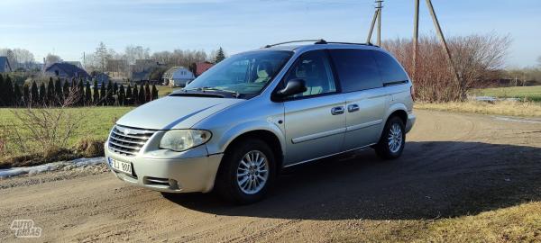 Pelēks Chrysler Voyager 2004 Marijampole, ar dzinēja tilpumu 2.80 L un nobraukumu 251 tūkst. km par 1150 €, foto 1 vietnē AUTOMOTO.COM.LV