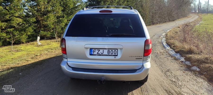 Pelēks Chrysler Voyager 2004 Marijampole, ar dzinēja tilpumu 2.80 L un nobraukumu 251 tūkst. km par 1150 €, foto 3 vietnē AUTOMOTO.COM.LV