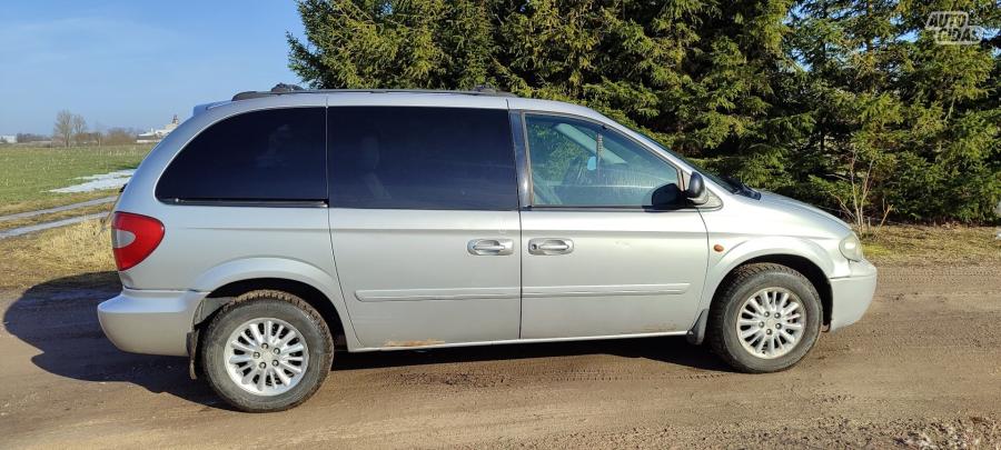 Pelēks Chrysler Voyager 2004 Marijampole, ar dzinēja tilpumu 2.80 L un nobraukumu 251 tūkst. km par 1150 €, foto 5 vietnē AUTOMOTO.COM.LV