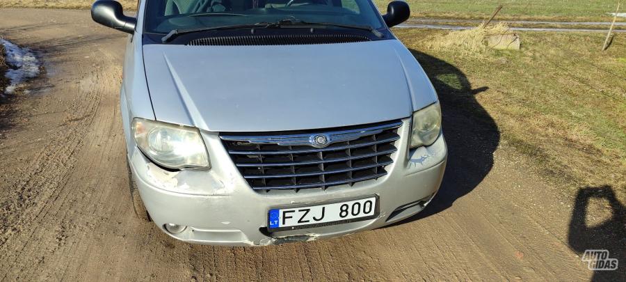Pelēks Chrysler Voyager 2004 Marijampole, ar dzinēja tilpumu 2.80 L un nobraukumu 251 tūkst. km par 1150 €, foto 7 vietnē AUTOMOTO.COM.LV