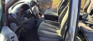 Pelēks Chrysler Voyager 2004 Marijampole, ar dzinēja tilpumu 2.80 L un nobraukumu 251 tūkst. km par 1150 €, foto 10 vietnē AUTOMOTO.COM.LV