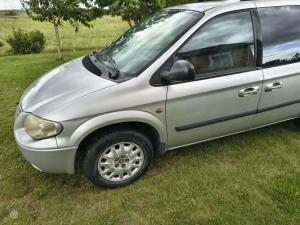 Pelēks Chrysler Voyager 2004 Lazdijai, ar dzinēja tilpumu 2.78 L un nobraukumu 288 tūkst. km par 500 €, foto  vietnē AUTOMOTO.COM.LV