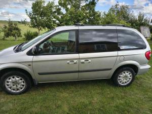 Grey Chrysler Voyager 2004 in Lazdijai, with an engine capacity of 2.78 L and mileage of 288 thousand km for 500 €, photo 5 on AUTOMOTO.COM.LV