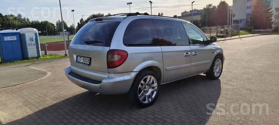 Pelēks Chrysler Voyager 2004 Saldus, ar dzinēja tilpumu 2.80 L un nobraukumu 244 tūkst. km par 1700 €, foto 5 vietnē AUTOMOTO.COM.LV