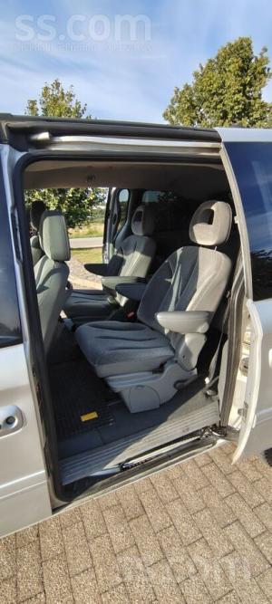 Pelēks Chrysler Voyager 2004 Saldus, ar dzinēja tilpumu 2.80 L un nobraukumu 244 tūkst. km par 1700 €, foto 8 vietnē AUTOMOTO.COM.LV