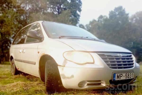 Крайслер Вояджер 2004 в Лиепая на AUTOMOTO.COM.LV Серый Крайслер Вояджер 2004 в Лиепая, объемом двигателя 2.80 л и пробегом 440 тыс. км за 1100 €, фото 3 на AUTOMOTO.COM.LV