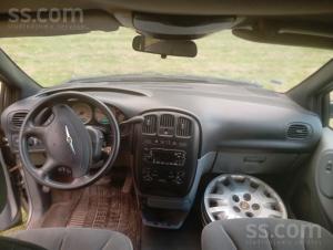 Pelēks Chrysler Voyager 2004 Liepāja, ar dzinēja tilpumu 2.80 L un nobraukumu 440 tūkst. km par 1100 €, foto 11 vietnē AUTOMOTO.COM.LV