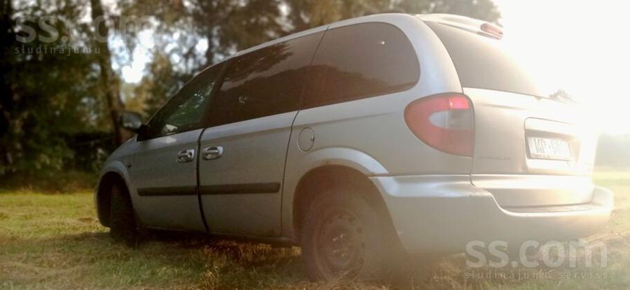 Pelēks Chrysler Voyager 2004 Liepāja, ar dzinēja tilpumu 2.80 L un nobraukumu 440 tūkst. km par 1100 €, foto 13 vietnē AUTOMOTO.COM.LV