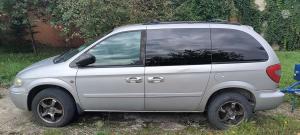 Grey Chrysler Voyager 2004 in Klaipeda, with an engine capacity of 2.50 L and mileage of 268 thousand km for 1000 €, photo 4 on AUTOMOTO.COM.LV