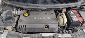 Grey Chrysler Voyager 2004 in Klaipeda, with an engine capacity of 2.50 L and mileage of 268 thousand km for 1000 €, photo 9 on AUTOMOTO.COM.LV
