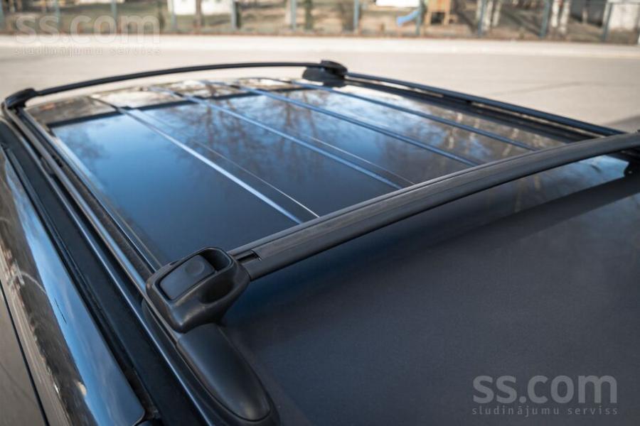 Pelēks Chrysler Voyager 2005 Rīga, ar dzinēja tilpumu 2.80 L un nobraukumu 0 tūkst. km par 2550 €, foto 8 vietnē AUTOMOTO.COM.LV