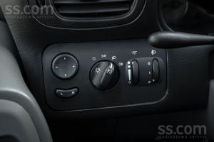Pelēks Chrysler Voyager 2005 Rīga, ar dzinēja tilpumu 2.80 L un nobraukumu 0 tūkst. km par 2550 €, foto 23 vietnē AUTOMOTO.COM.LV