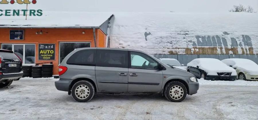 Pelēks Chrysler Voyager 2005 Valmiera, ar dzinēja tilpumu 2.50 L un nobraukumu 269 tūkst. km par 1650 €, foto 7 vietnē AUTOMOTO.COM.LV