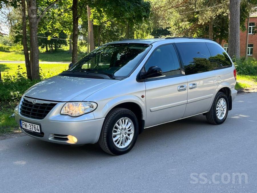 Pelēks Chrysler Voyager 2005 Rīga, ar dzinēja tilpumu 2.80 L un nobraukumu 0 tūkst. km par 2399 €, foto 1 vietnē AUTOMOTO.COM.LV