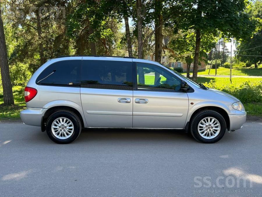 Pelēks Chrysler Voyager 2005 Rīga, ar dzinēja tilpumu 2.80 L un nobraukumu 0 tūkst. km par 2399 €, foto 7 vietnē AUTOMOTO.COM.LV