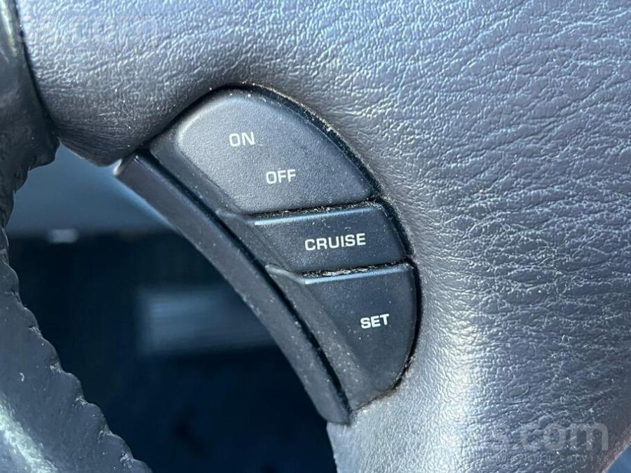 Pelēks Chrysler Voyager 2005 Rīga, ar dzinēja tilpumu 2.80 L un nobraukumu 0 tūkst. km par 2399 €, foto 13 vietnē AUTOMOTO.COM.LV