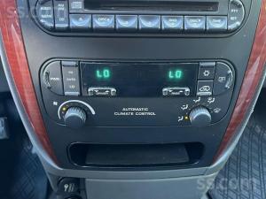 Pelēks Chrysler Voyager 2005 Rīga, ar dzinēja tilpumu 2.80 L un nobraukumu 0 tūkst. km par 2399 €, foto 18 vietnē AUTOMOTO.COM.LV