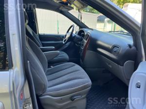 Pelēks Chrysler Voyager 2005 Rīga, ar dzinēja tilpumu 2.80 L un nobraukumu 0 tūkst. km par 2399 €, foto 19 vietnē AUTOMOTO.COM.LV
