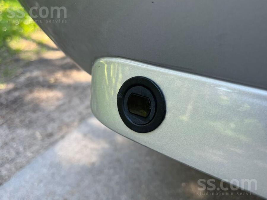 Pelēks Chrysler Voyager 2005 Rīga, ar dzinēja tilpumu 2.80 L un nobraukumu 0 tūkst. km par 2399 €, foto 24 vietnē AUTOMOTO.COM.LV