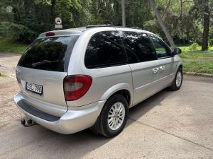 Pelēks Chrysler Voyager 2005 Viļņa, ar dzinēja tilpumu 2.78 L un nobraukumu 363 tūkst. km par 1550 €, foto 4 vietnē AUTOMOTO.COM.LV
