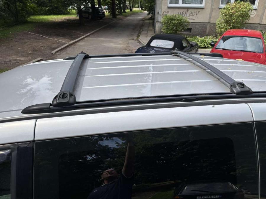 Pelēks Chrysler Voyager 2005 Viļņa, ar dzinēja tilpumu 2.78 L un nobraukumu 363 tūkst. km par 1550 €, foto 6 vietnē AUTOMOTO.COM.LV
