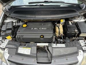 Pelēks Chrysler Voyager 2005 Viļņa, ar dzinēja tilpumu 2.78 L un nobraukumu 363 tūkst. km par 1550 €, foto 17 vietnē AUTOMOTO.COM.LV