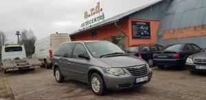 Grey Chrysler Voyager 2005 in Valmiera, with an engine capacity of 2.40 L and mileage of 228 thousand km for 1300 €, photo  on AUTOMOTO.COM.LV
