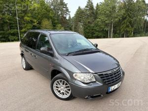 Grey Chrysler Voyager 2005 in Madona, with an engine capacity of 2.50 L and mileage of 295 thousand km for 2600 €, photo  on AUTOMOTO.COM.LV
