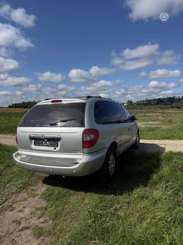 Chrysler Voyager 2005 Viļņa vietnē Pelēks Chrysler Voyager 2005 Viļņa, ar dzinēja tilpumu 3.80 L un nobraukumu 220 tūkst. km par 820 €, foto 5 vietnē AUTOMOTO.COM.LV