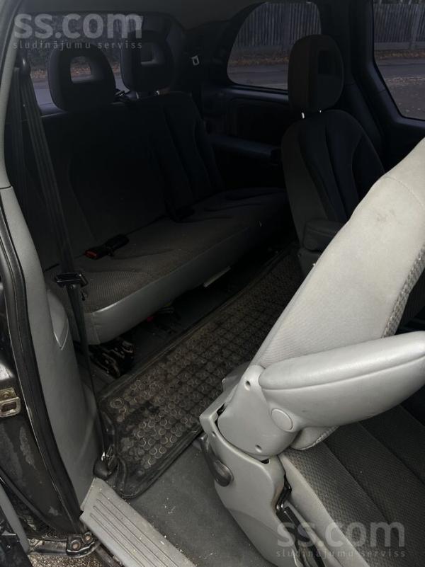 Pelēks Chrysler Voyager 2005 Bauska, ar dzinēja tilpumu 2.80 L un nobraukumu 344 tūkst. km par 1350 €, foto 8 vietnē AUTOMOTO.COM.LV