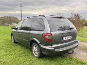 Grey Chrysler Voyager 2005 in Salcininkai, with an engine capacity of 2.80 L and mileage of 0 thousand km for 1000 €, photo 5 on AUTOMOTO.COM.LV