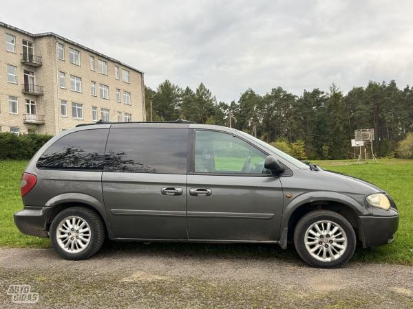 Grey Chrysler Voyager 2005 in Salcininkai, with an engine capacity of 2.80 L and mileage of 0 thousand km for 1000 €, photo 8 on AUTOMOTO.COM.LV