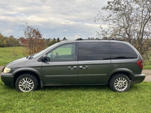 Grey Chrysler Voyager 2005 in Salcininkai, with an engine capacity of 2.80 L and mileage of 0 thousand km for 1000 €, photo 9 on AUTOMOTO.COM.LV