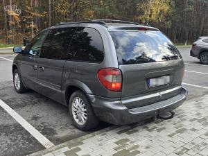 Серый Крайслер Вояджер 2005 в Вильнюс, объемом двигателя 2.80 л и пробегом 228 тыс. км за 1300 €, фото 3 на AUTOMOTO.COM.LV