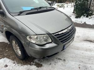 Pelēks Chrysler Voyager 2006 Kauņa, ar dzinēja tilpumu 2.80 L un nobraukumu 363 tūkst. km par 1500 €, foto  vietnē AUTOMOTO.COM.LV