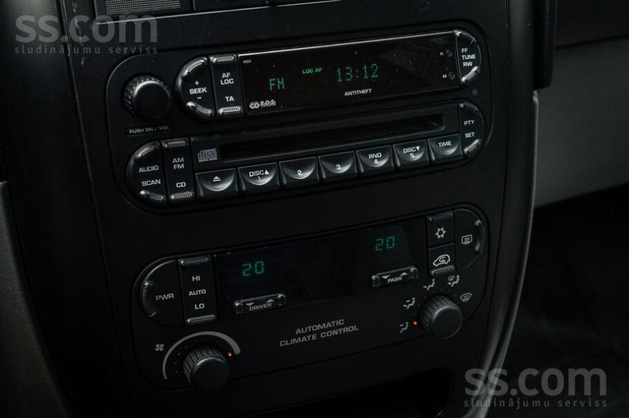 Pelēks Chrysler Voyager 2006 Jelgava, ar dzinēja tilpumu 2.80 L un nobraukumu 307 tūkst. km par 1990 €, foto 16 vietnē AUTOMOTO.COM.LV