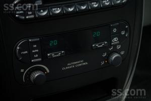 Pelēks Chrysler Voyager 2006 Jelgava, ar dzinēja tilpumu 2.80 L un nobraukumu 307 tūkst. km par 1990 €, foto 18 vietnē AUTOMOTO.COM.LV