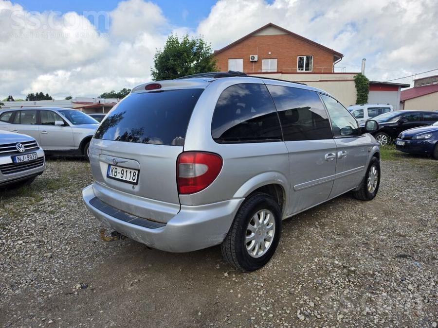 Pelēks Chrysler Voyager 2006 Rēzekne, ar dzinēja tilpumu 2.50 L un nobraukumu 0 tūkst. km par 1450 €, foto 6 vietnē AUTOMOTO.COM.LV