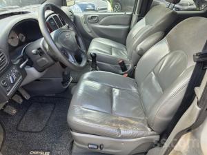 Pelēks Chrysler Voyager 2006 Rēzekne, ar dzinēja tilpumu 2.50 L un nobraukumu 0 tūkst. km par 1450 €, foto 11 vietnē AUTOMOTO.COM.LV