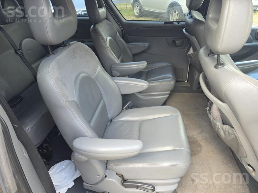 Pelēks Chrysler Voyager 2006 Rēzekne, ar dzinēja tilpumu 2.50 L un nobraukumu 0 tūkst. km par 1450 €, foto 19 vietnē AUTOMOTO.COM.LV