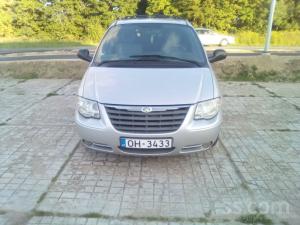 Pelēks Chrysler Voyager 2006 Cēsis, ar dzinēja tilpumu 2.80 L un nobraukumu 248 tūkst. km par 2700 €, foto  vietnē AUTOMOTO.COM.LV