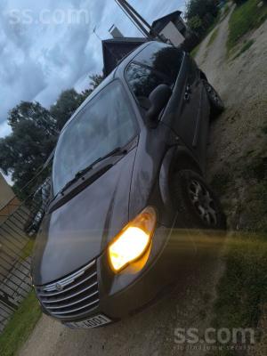 Pelēks Chrysler Voyager 2006 Ogre, ar dzinēja tilpumu 2.80 L un nobraukumu 294 tūkst. km par 650 €, foto 3 vietnē AUTOMOTO.COM.LV
