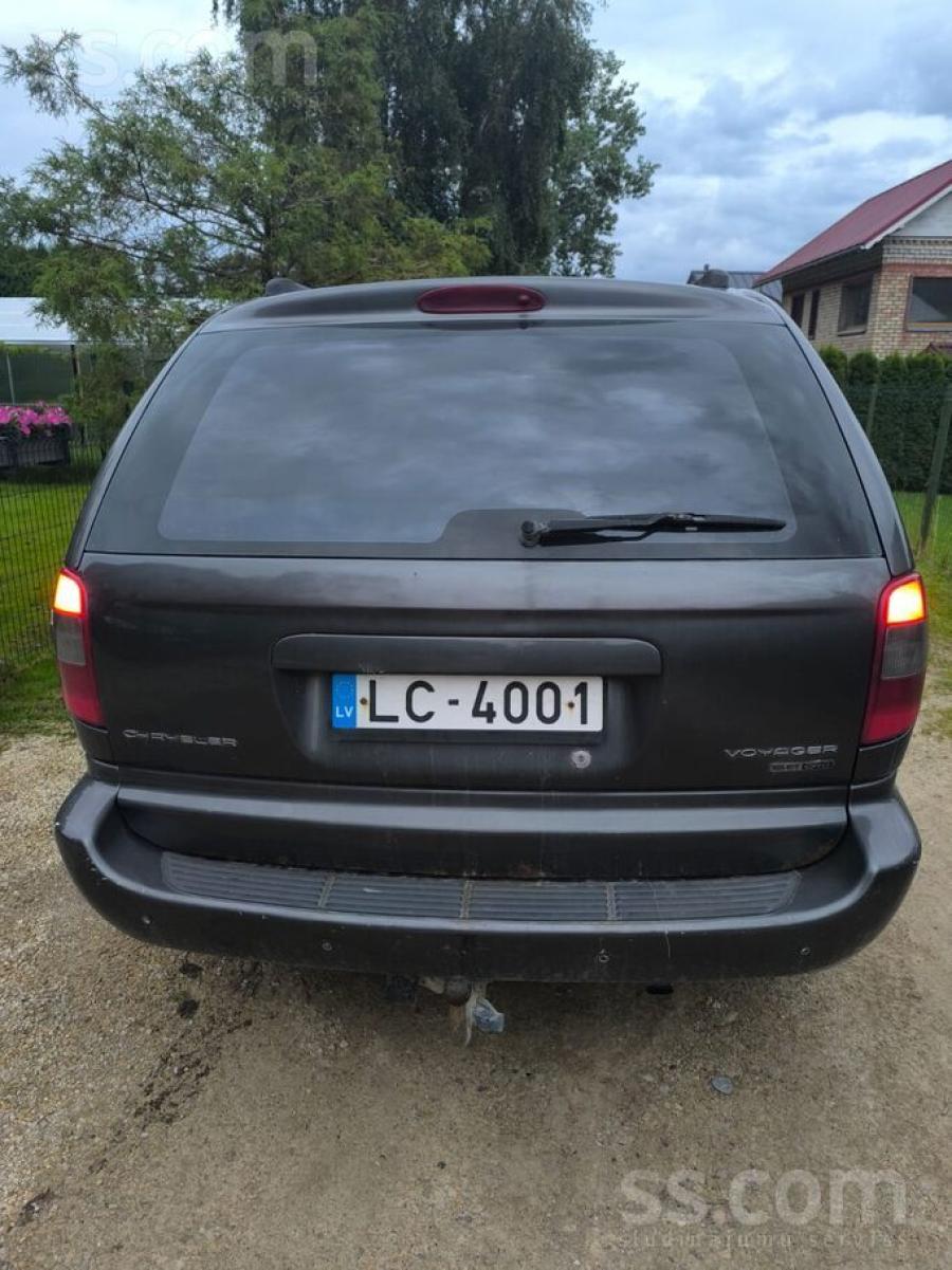 Pelēks Chrysler Voyager 2006 Ogre, ar dzinēja tilpumu 2.80 L un nobraukumu 294 tūkst. km par 650 €, foto 6 vietnē AUTOMOTO.COM.LV