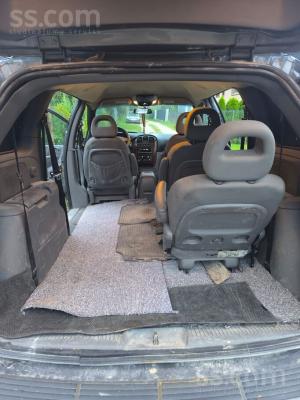 Pelēks Chrysler Voyager 2006 Ogre, ar dzinēja tilpumu 2.80 L un nobraukumu 294 tūkst. km par 650 €, foto 7 vietnē AUTOMOTO.COM.LV