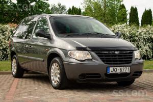 Grey Chrysler Voyager 2006 in Jelgava, with an engine capacity of 2.80 L and mileage of 307 thousand km for 2250 €, photo  on AUTOMOTO.COM.LV