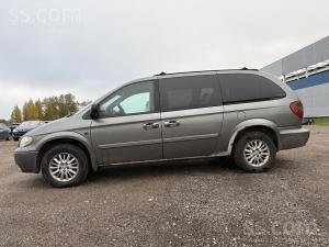 Grey Chrysler Voyager 2006 in Daugavpils, with an engine capacity of 2.80 L and mileage of 384 thousand km for 975 €, photo 3 on AUTOMOTO.COM.LV