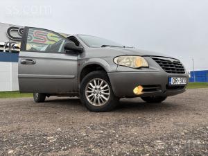 Grey Chrysler Voyager 2006 in Daugavpils, with an engine capacity of 2.80 L and mileage of 384 thousand km for 975 €, photo 36 on AUTOMOTO.COM.LV